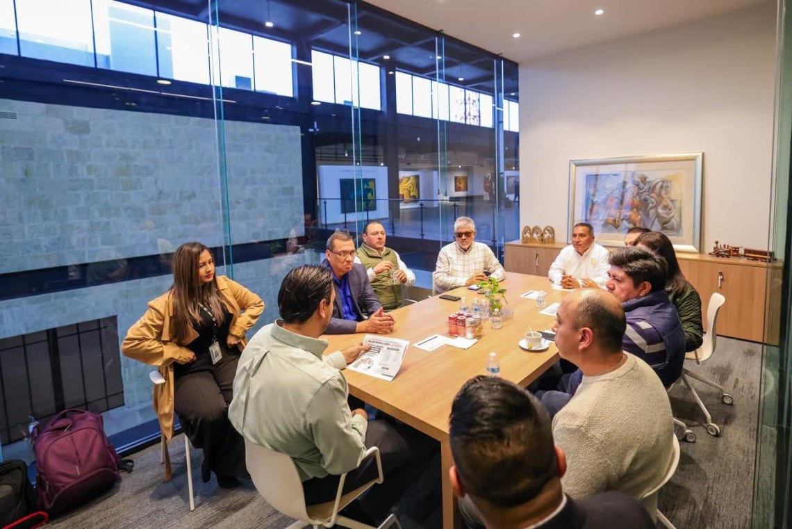 Reynosa acuerda mejorar atención en el IMSS - Elefante Blanco